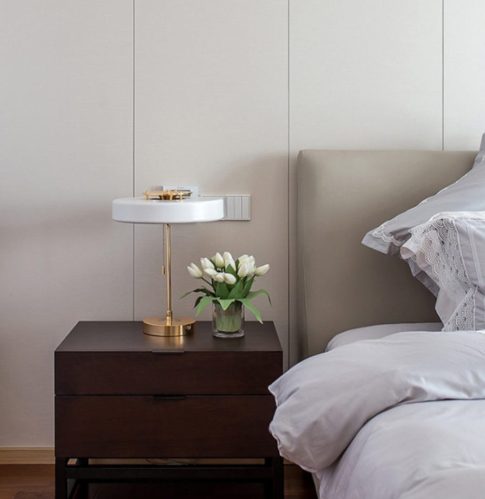 Đèn bàn Châu Âu - Điểm sáng cho một không gian sang trọng